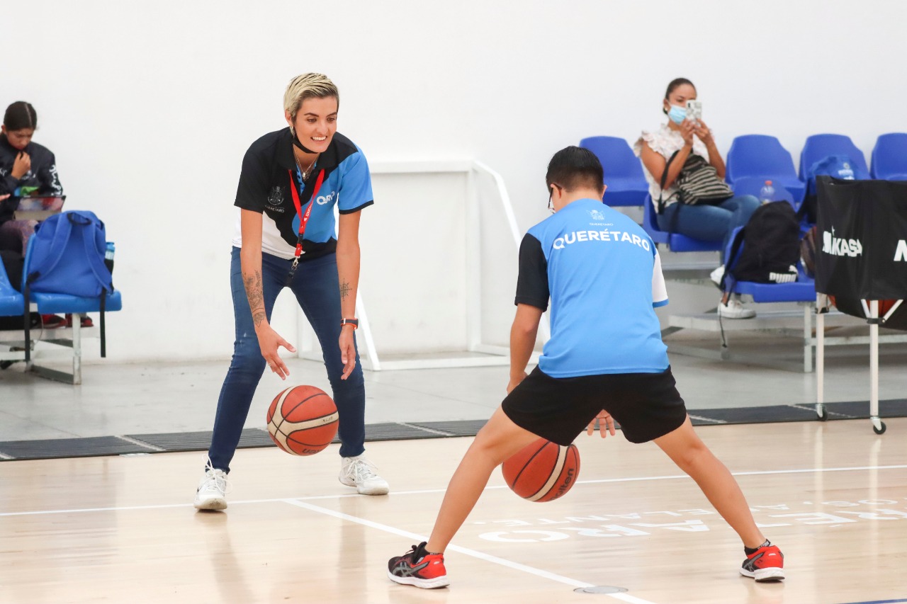 La coach que entrenó en línea a un equipo con discapacidad y los ...